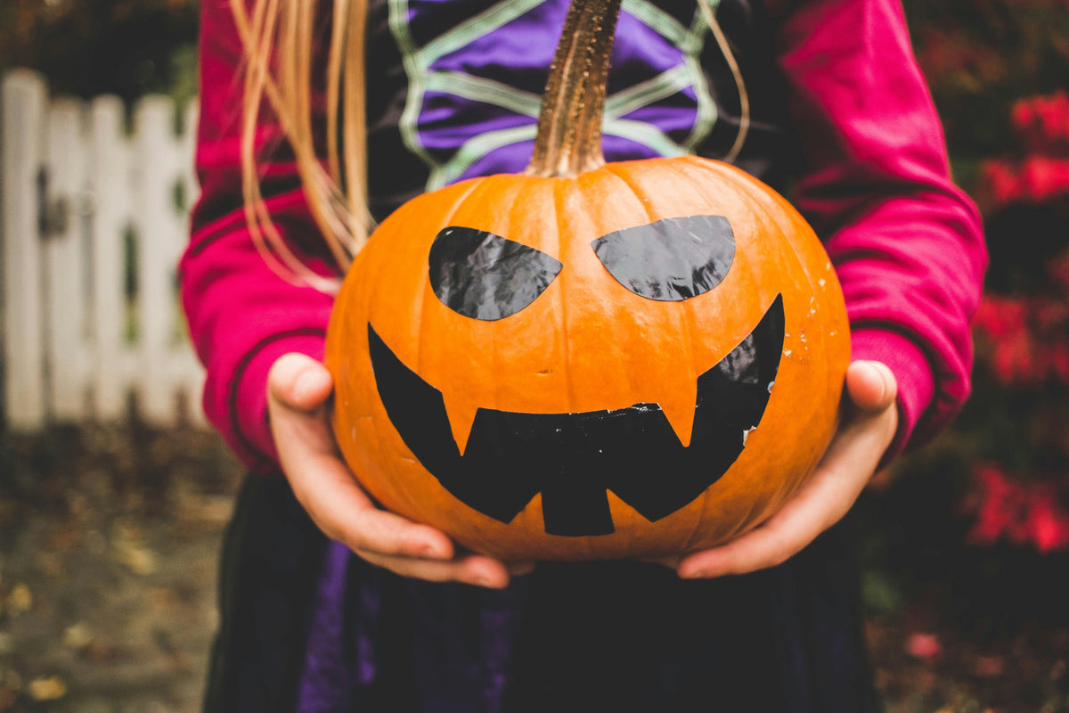 10 Spooky Outdoor Halloween Activities to Try in 2024 — DOACEWear